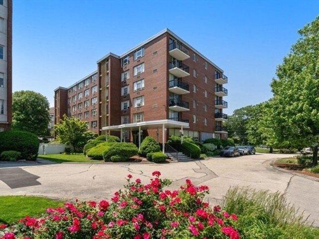 2 bedroom, Newton MA 02467 104568831