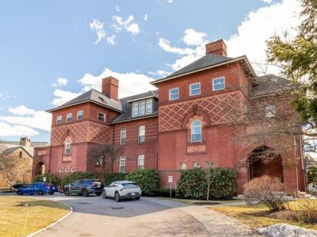 2 bedroom, Newton MA 02461 103444543