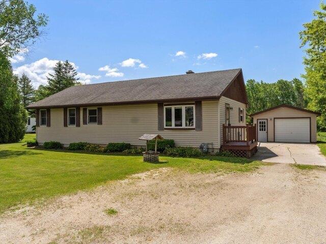 2 bedroom, Newton WI 54220 LS88247159