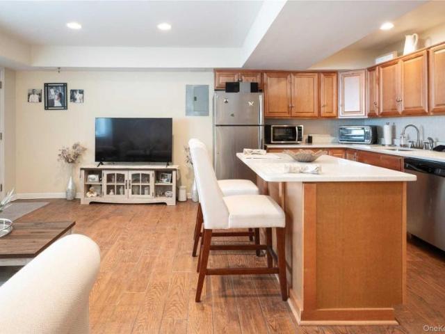 2 bedroom, NY NY 100047051