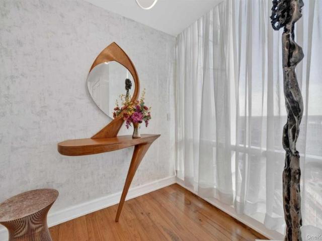 2 bedroom, NY NY 101688842