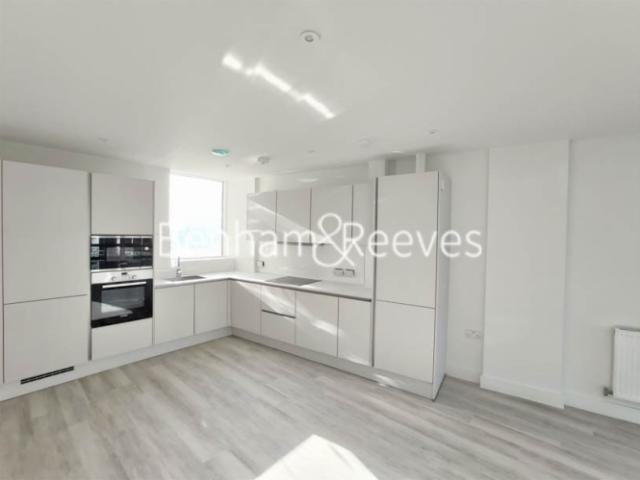 2 bedroom s flat to rent in Habito, Hounslow, TW3, London
