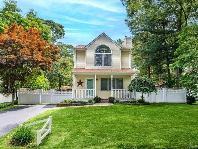 2 bedroom, Sound Beach NY 11789 104904417