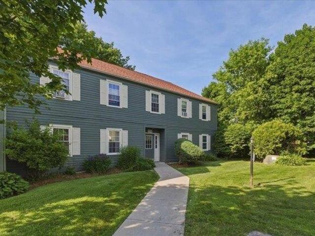 2 bedroom, South Burlington VT 05403 103884991
