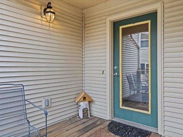 2 bedroom, South Burlington VT 05403 104758634