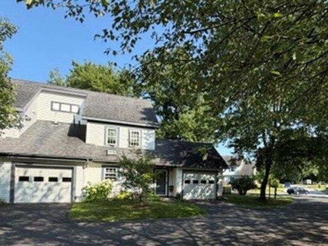 2 bedroom, South Burlington VT 05403 104792150