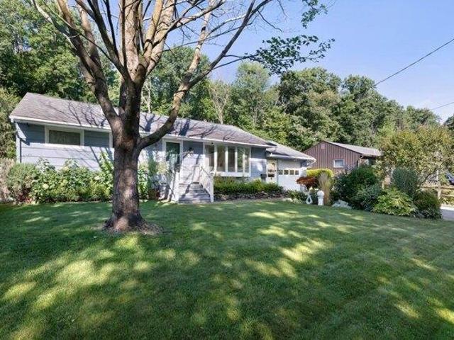 2 bedroom, South Burlington VT 05403 105193426