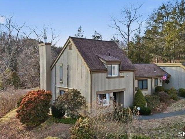 2 bedroom, Southbury CT 06488 LS102776551