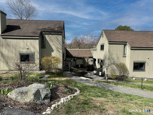 2 bedroom, Southbury CT 06488 LS102777267