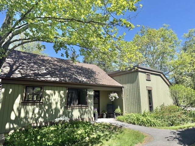 2 bedroom, Southbury CT 06488 102315666