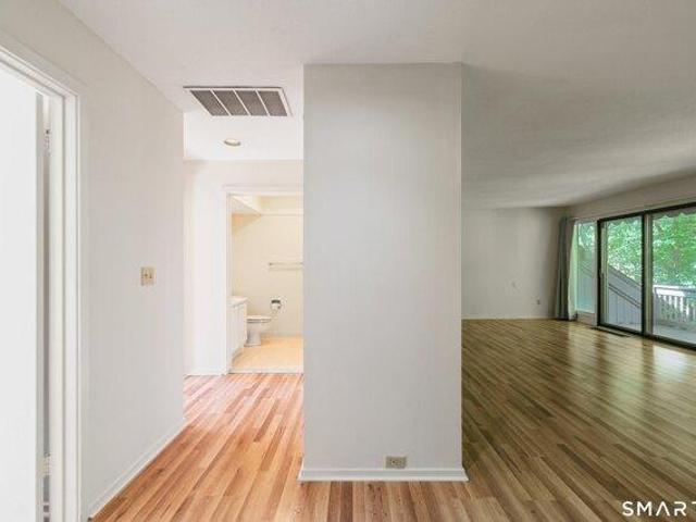2 bedroom, Southbury CT 06488 105160591