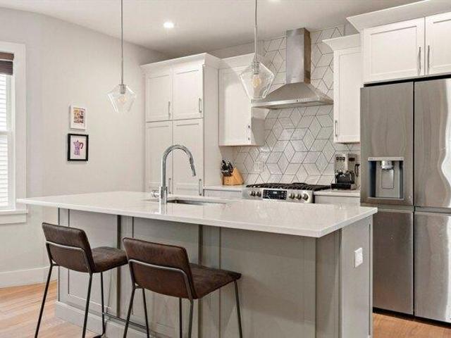 2 bedroom, Somerville MA 02143 102591811