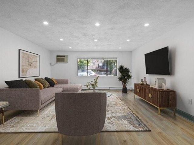 2 bedroom, Somerville MA 02145 LS102670462