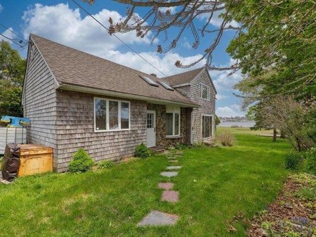 2 bedroom, Somerset MA 02725 102708386