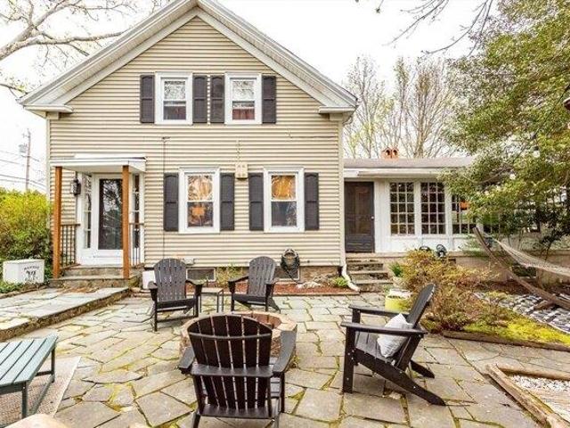 2 bedroom, Somerset MA 02726 LS102121117