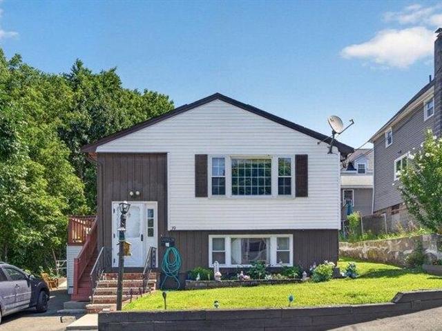 2 bedroom, Saugus MA 01906 105093127