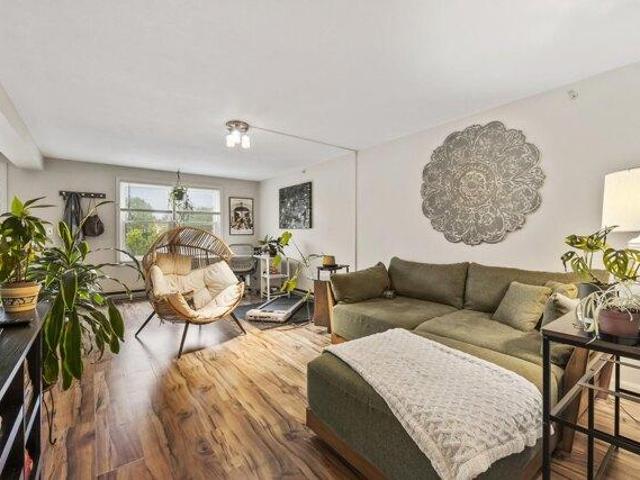 2 bedroom, Sanford ME 04083 105127516