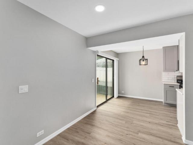 2 bedroom, Schaumburg IL 60194 55237823