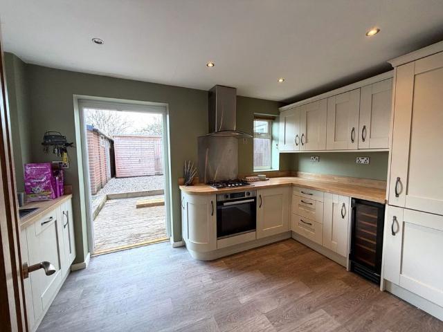2 bedroom semi detached to let
