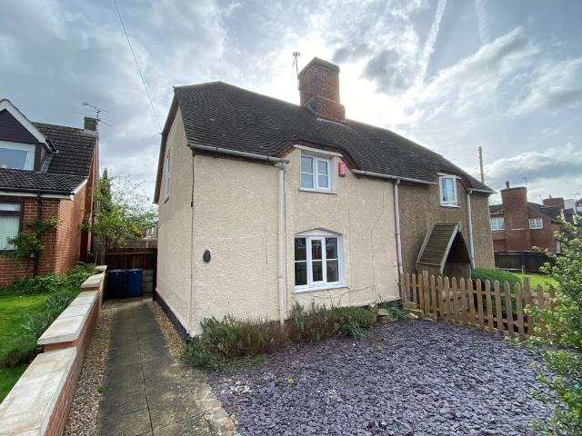 2 bedroom semi detached to let