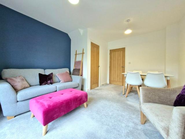 2 bedroom semi detached to let