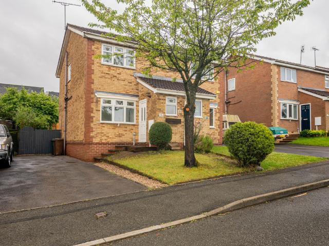 2 bedroom semi detached to let