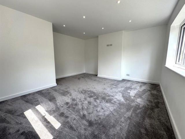 2 Bedroom Semi Detached To Let