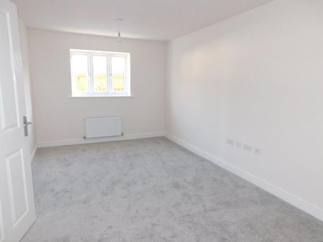 2 bedroom semi detached to let