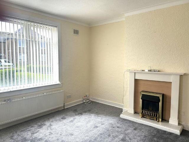 2 bedroom semi detached villa to rent