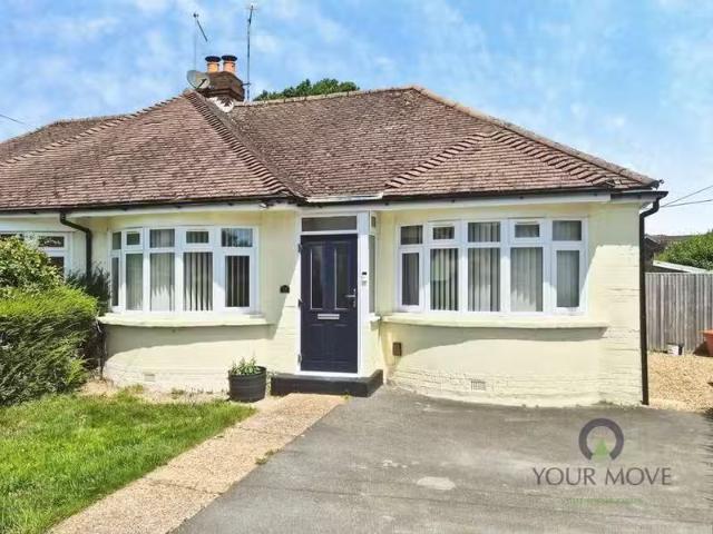 2 bedroom Semi Detached Bungalow to rent, East Close, Polegate.