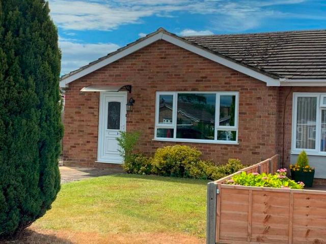 2 Bedroom Semi Detached Bungalow To Rent In Margaret Close, Bicester, Oxfordshire, OX26