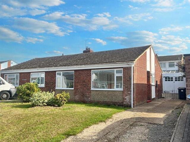 2 Bedroom Semi Detached Bungalow To Rent In Stoney Piece Close, Bozeat, NN29