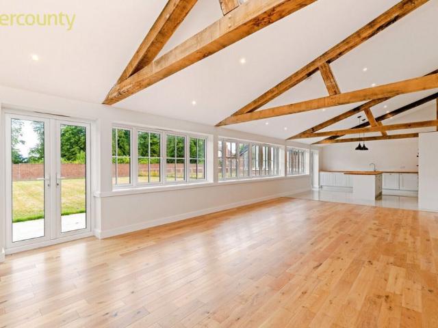 2 Bedroom Semi Detached Bungalow To Rent