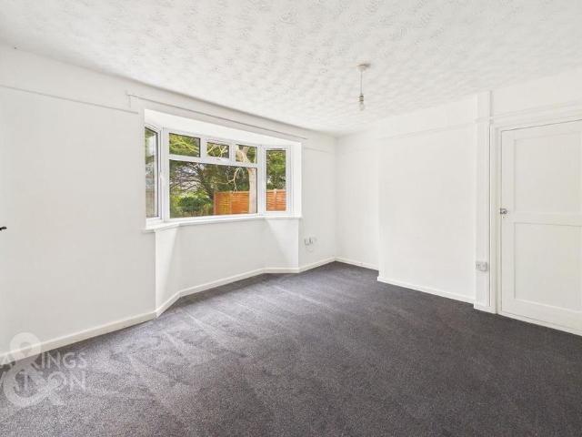 2 bedroom semi detached bungalow to rent