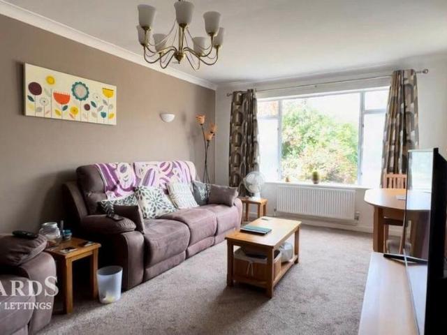 2 bedroom semi detached bungalow to rent