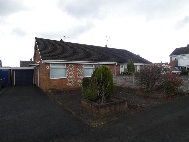 2 bedroom semi detached bungalow to rent