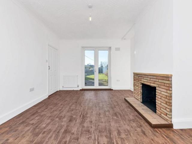 2 bedroom semi detached bungalow to rent