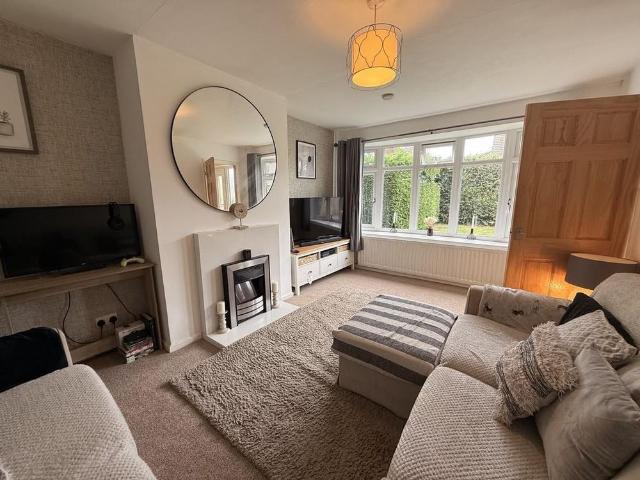 2 bedroom semi detached bungalow to rent