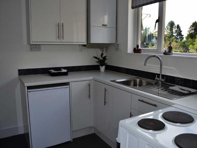 2 bedroom semi detached bungalow to rent