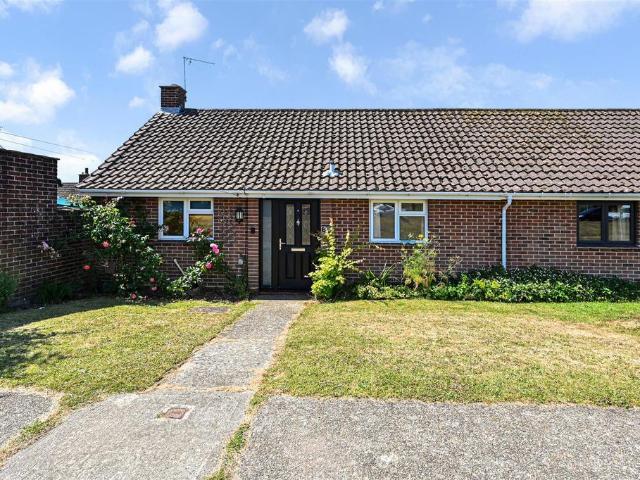 2 bedroom semi detached bungalow to rent