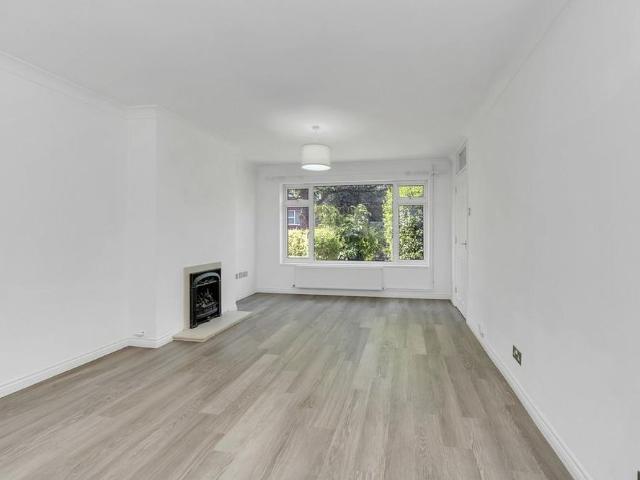 2 bedroom semi detached bungalow to rent