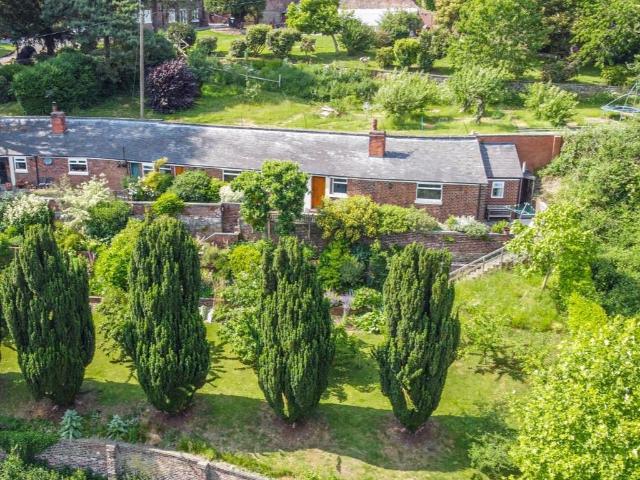 2 bedroom semi detached bungalow to rent