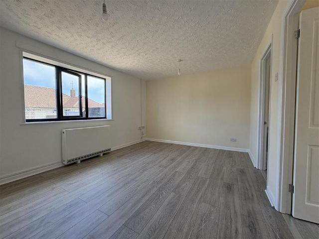 2 bedroom semi detached bungalow to rent