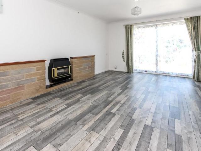 2 bedroom semi detached bungalow to rent