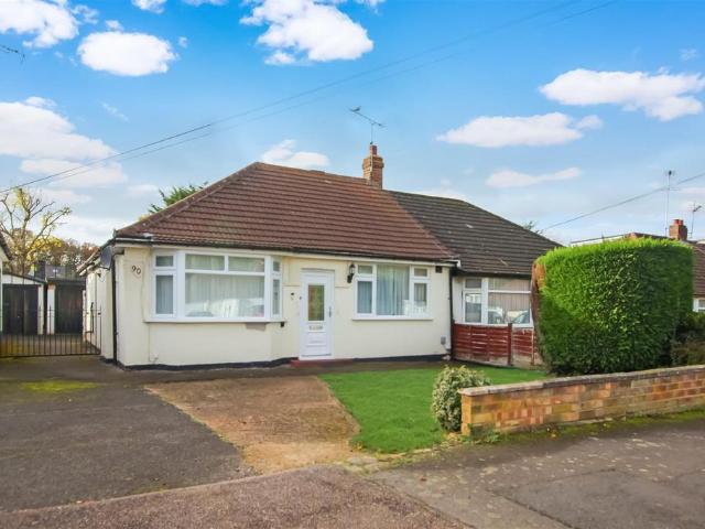 2 bedroom semi detached bungalow to rent