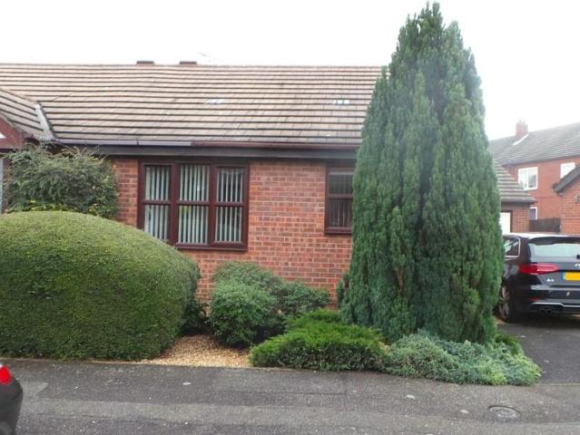 2 bedroom semi detached bungalow to rent