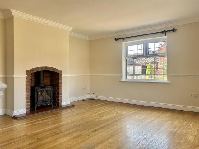 2 bedroom semi detached bungalow to rent