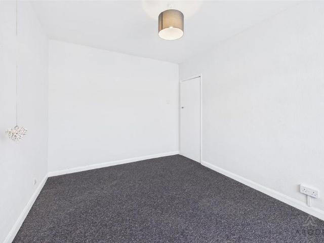 2 bedroom semi detached bungalow to rent