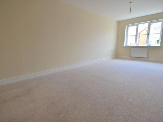 2 bedroom semi detached bungalow to rent