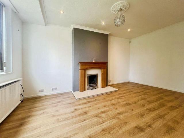 2 bedroom semi detached bungalow to rent